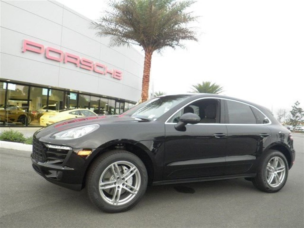 Jet Black Metallic | Porsche Colors