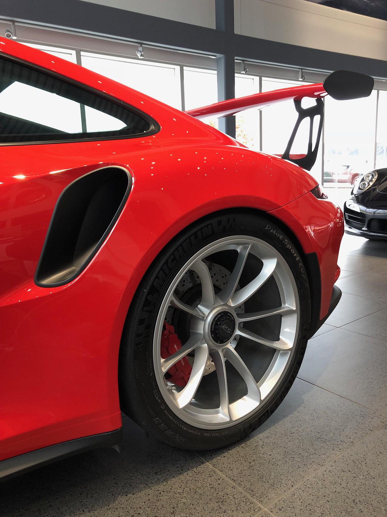 Absolute Red | Porsche Colors