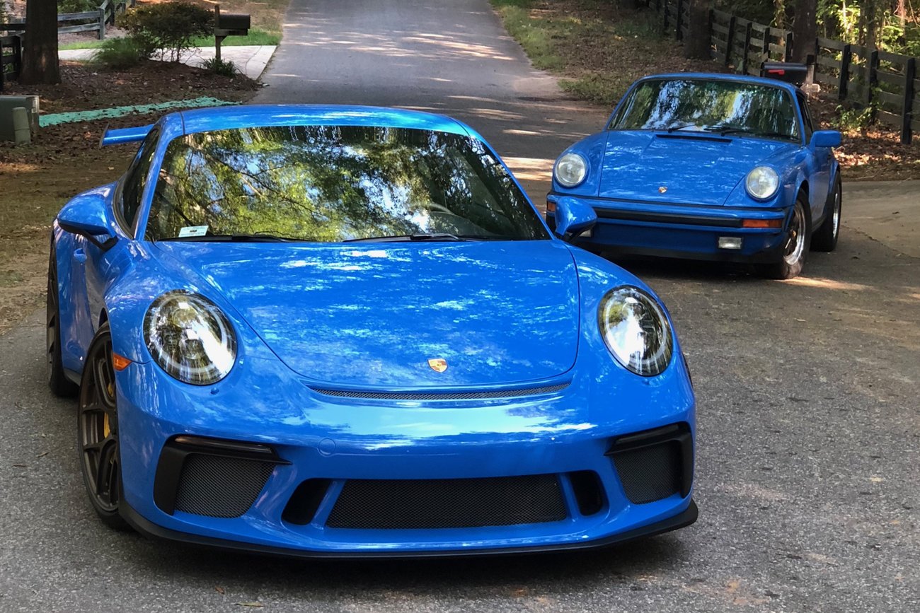 Arrow Blue | Porsche Colors