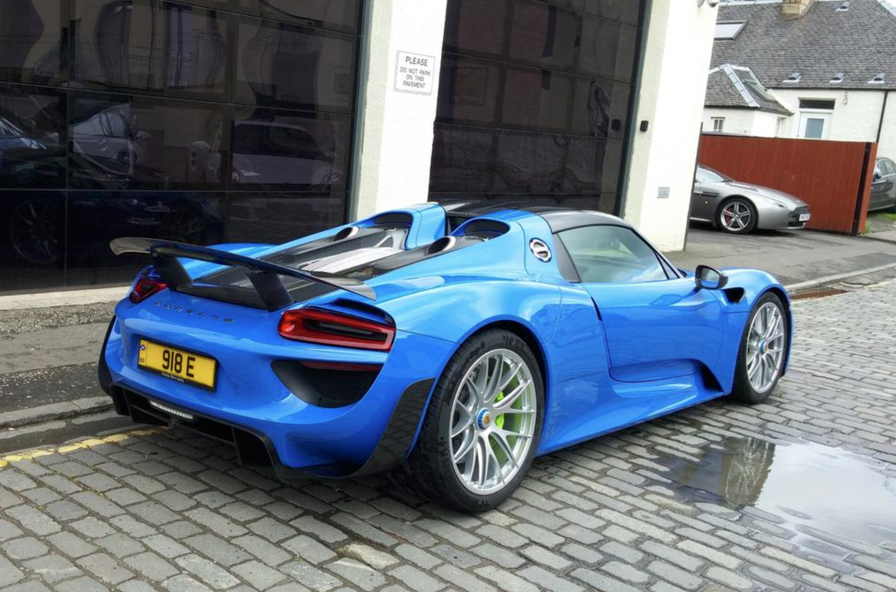 Arrow Blue | Porsche Colors
