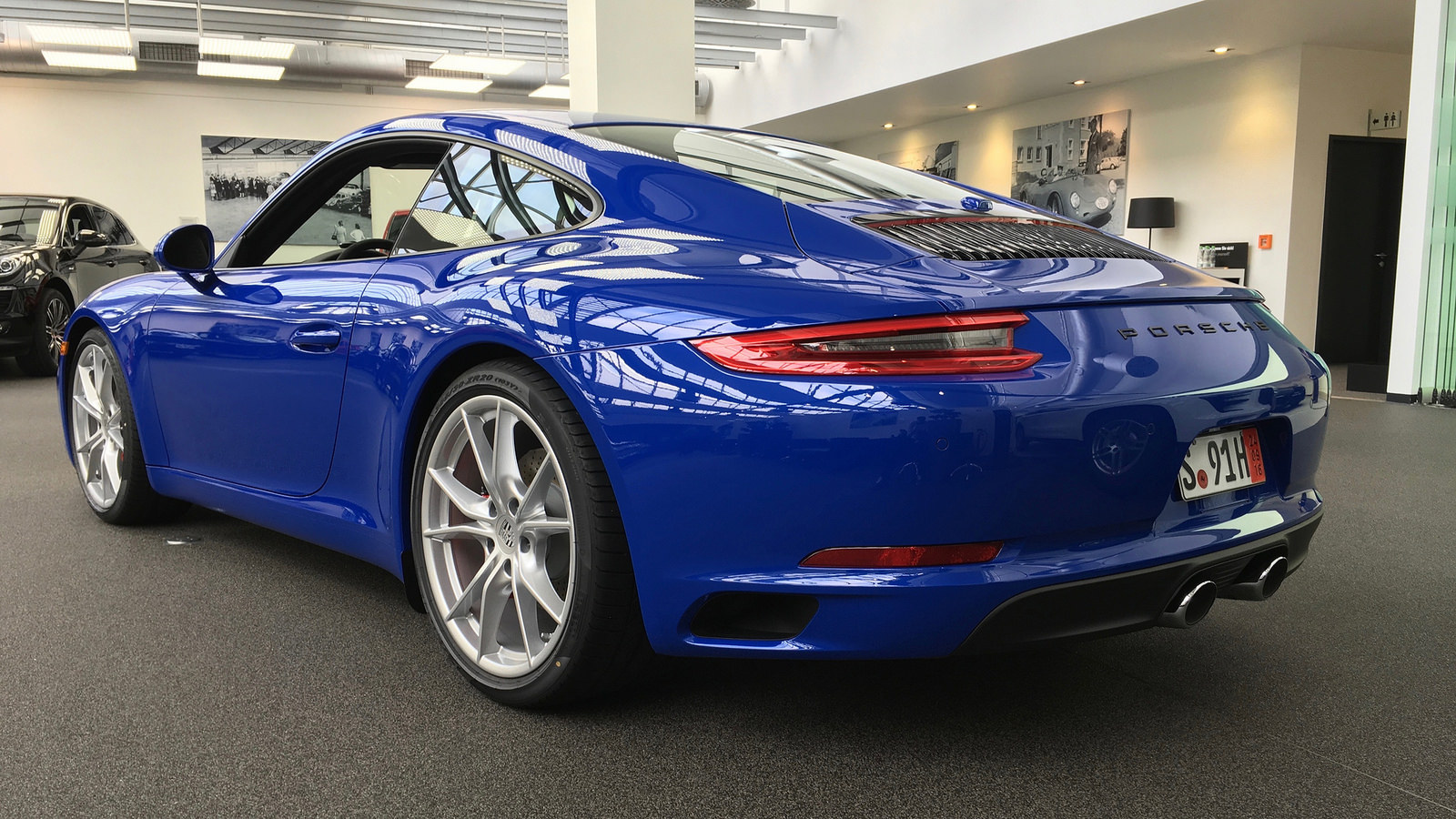 Nogaro Blue Metallic | Porsche Colors