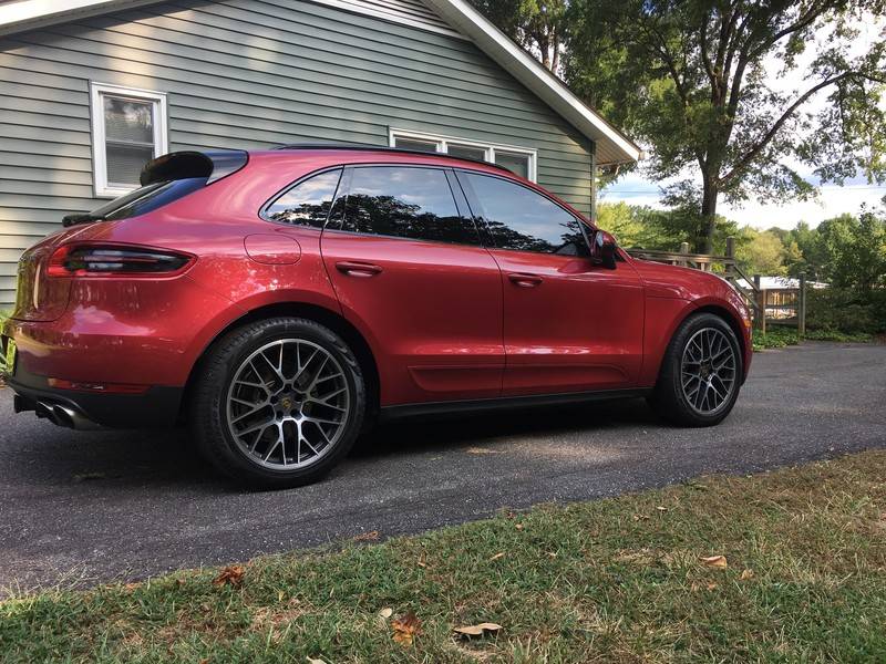 Ruby Star | Porsche Colors