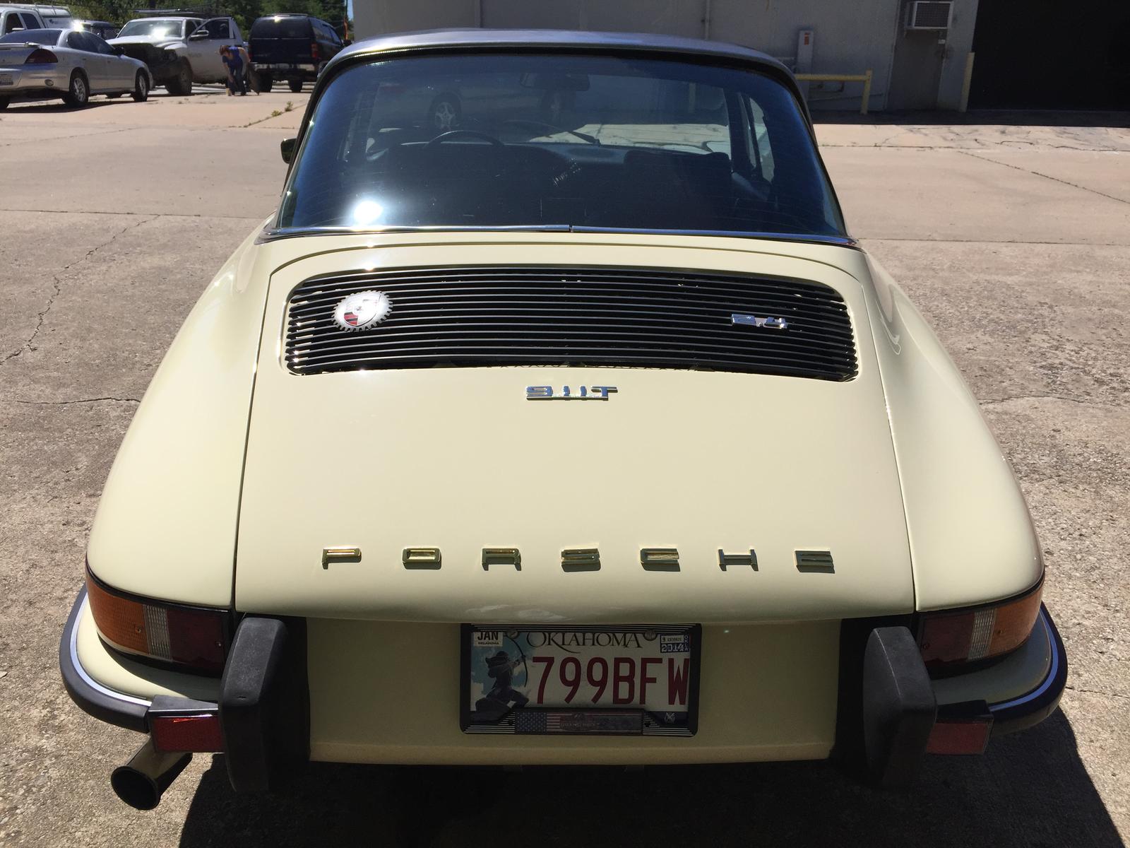 Light Ivory | Porsche Colors