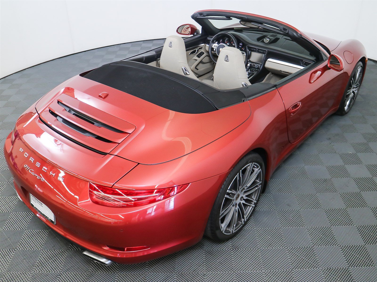 Amaranth Red Metallic | Porsche Colors