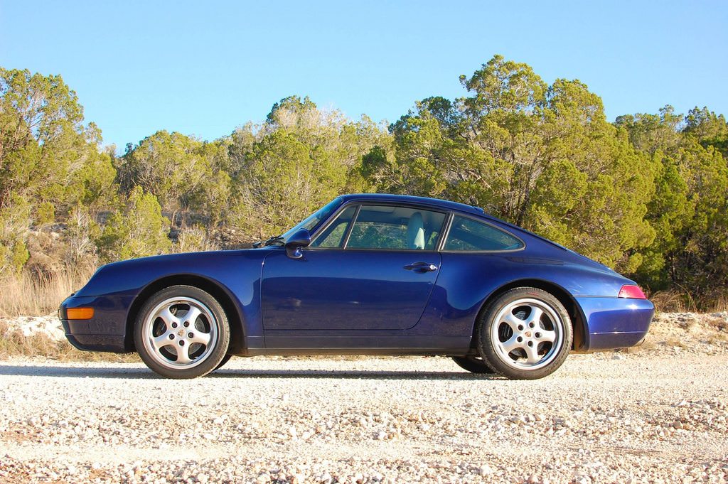 Iris Blue Metallic | Porsche Colors