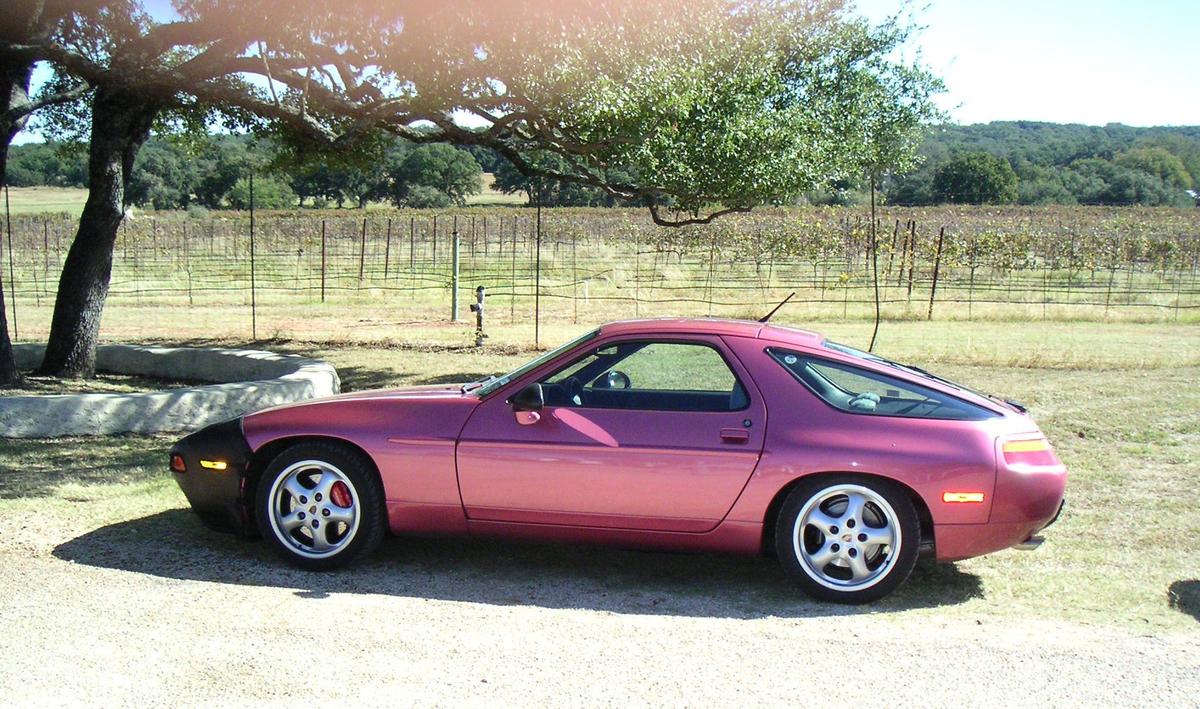 Raspberry Red Metallic | Porsche Colors