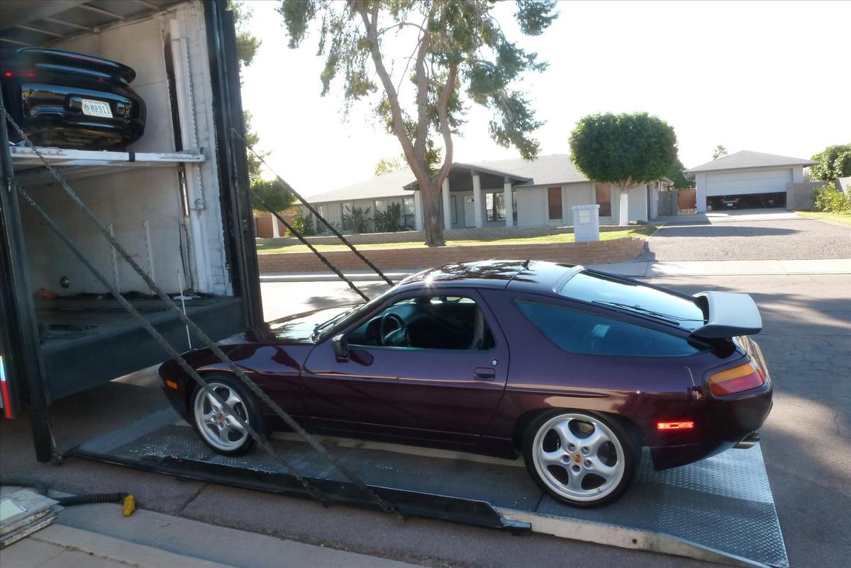 Cyclamen Red Metallic | Porsche Colors