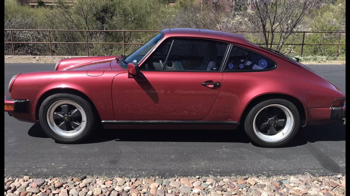 Velvet Red Metallic | Porsche Colors