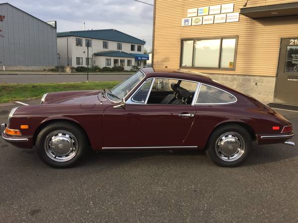 Burgundy Red | Porsche Colors