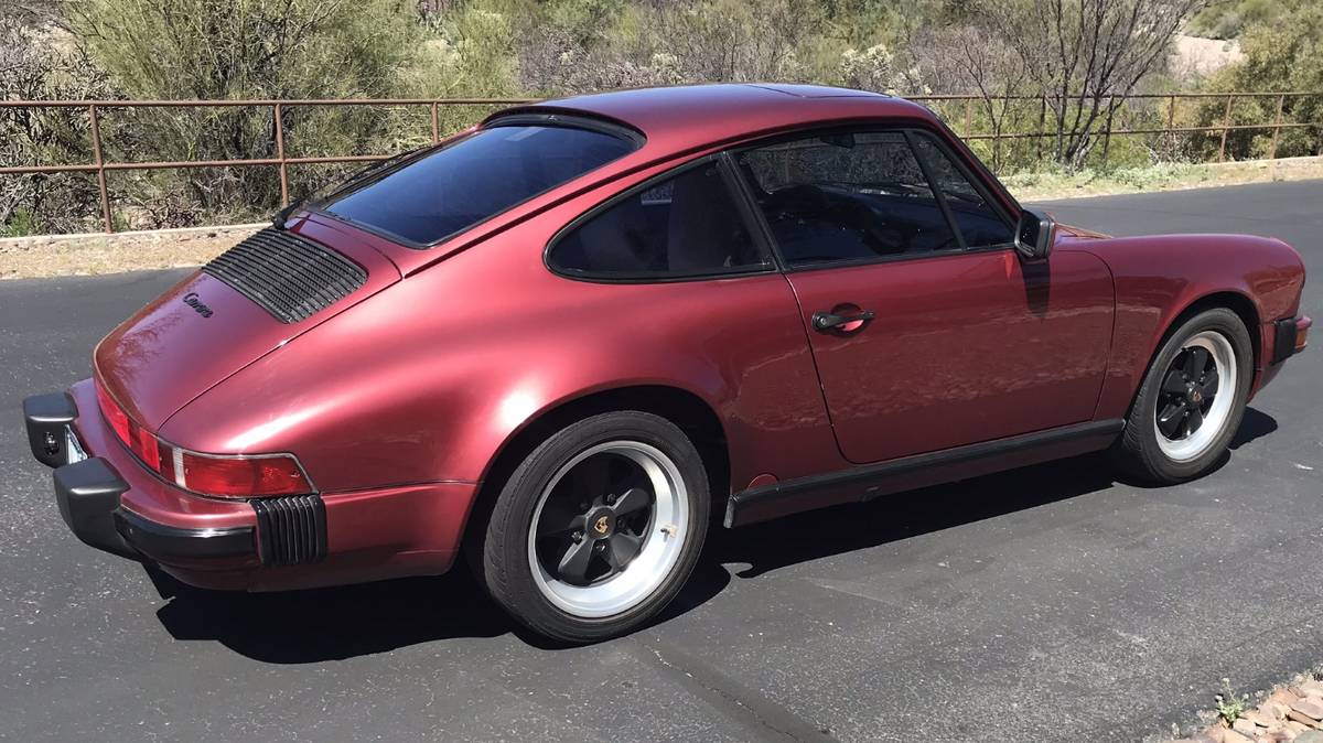 Velvet Red Metallic | Porsche Colors