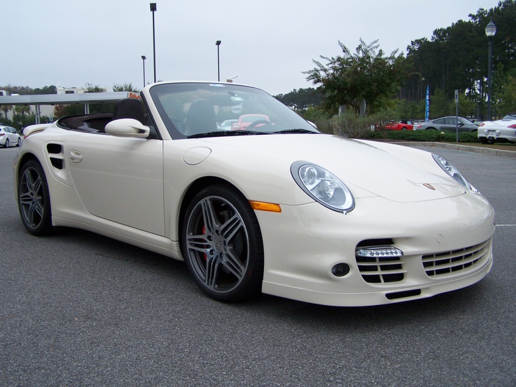 Creme White | Porsche Colors