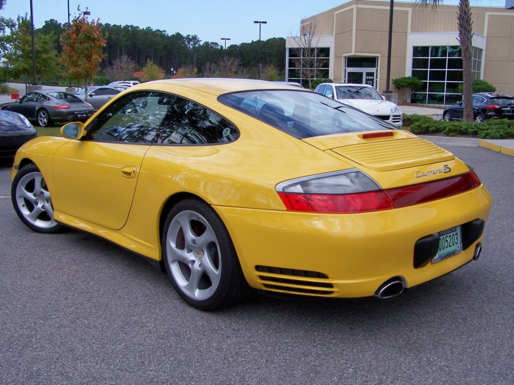 Speed Yellow | Porsche Colors