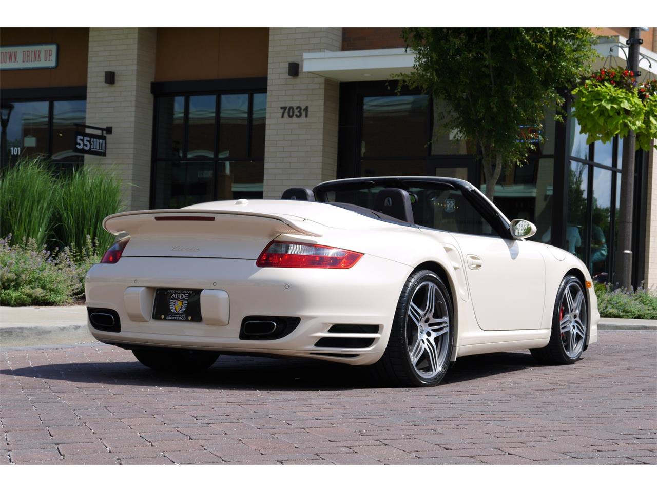 Creme White | Porsche Colors