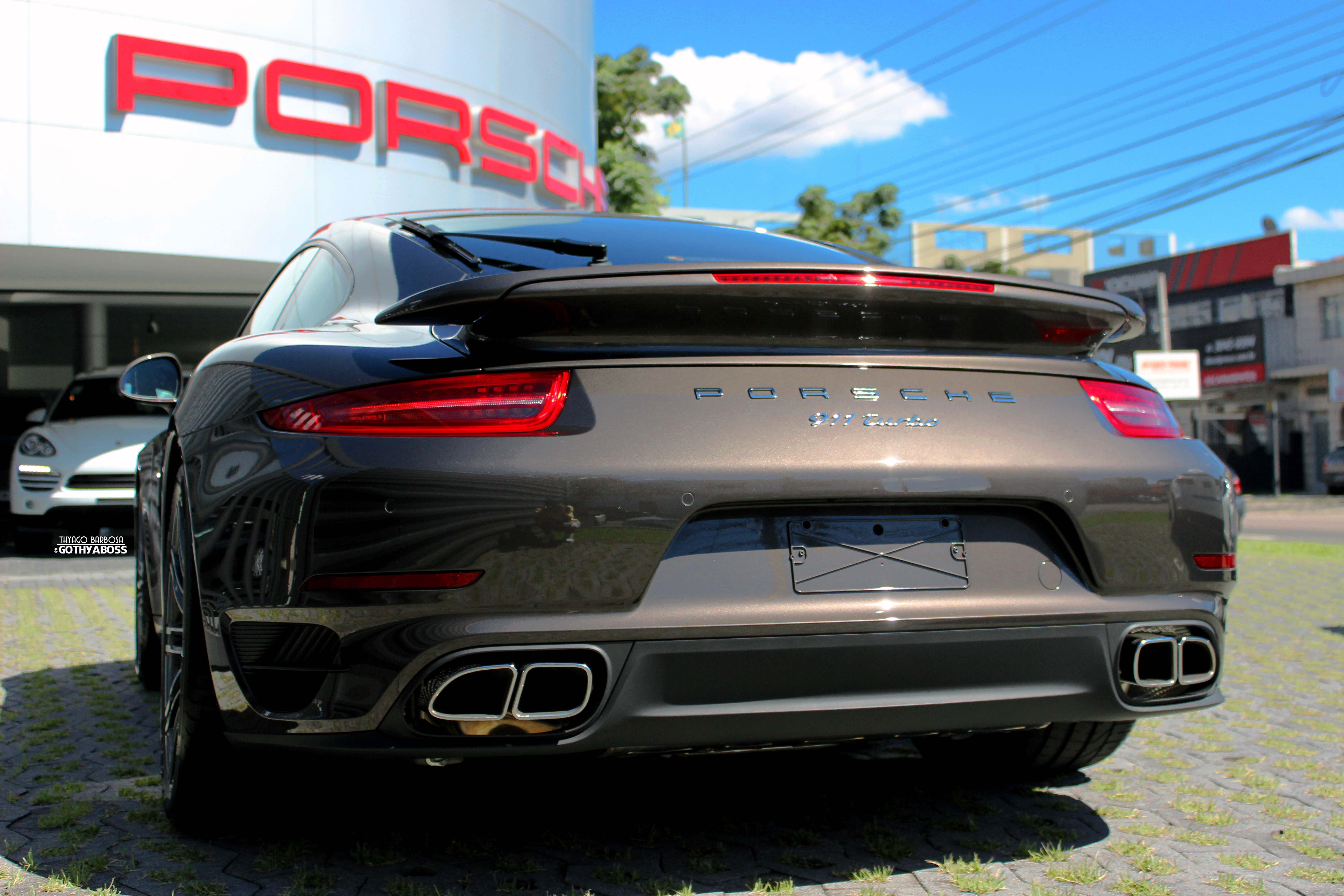 Anthracite Brown Metallic | Porsche Colors