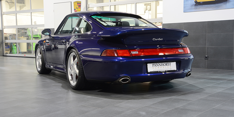 Iris Blue Metallic | Porsche Colors
