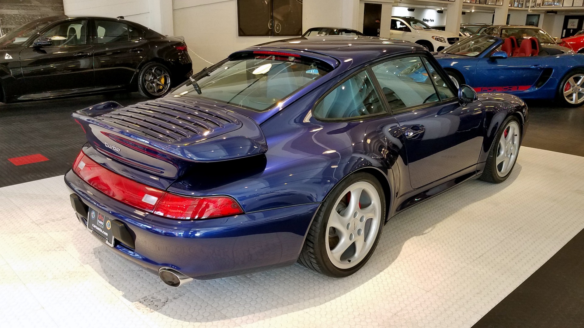 Iris Blue Metallic | Porsche Colors