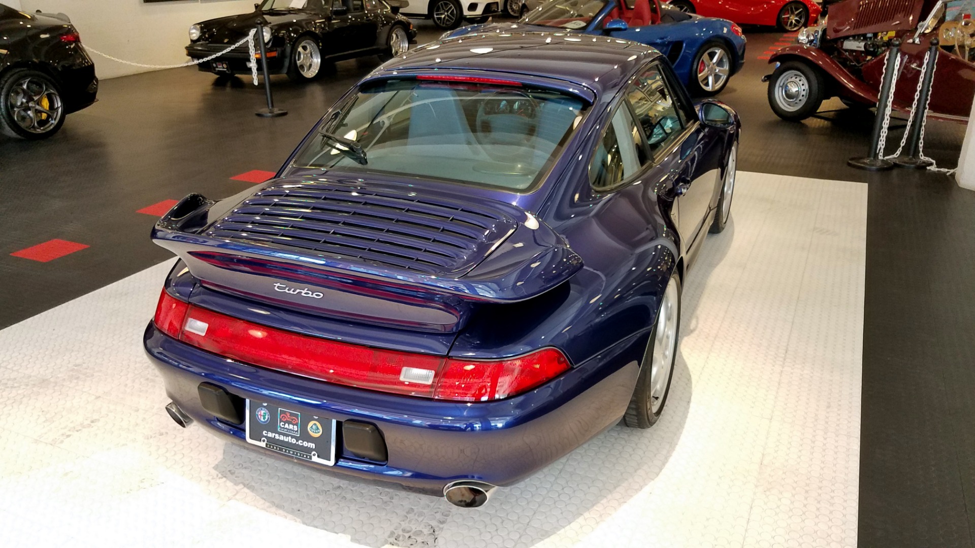 Iris Blue Metallic | Porsche Colors