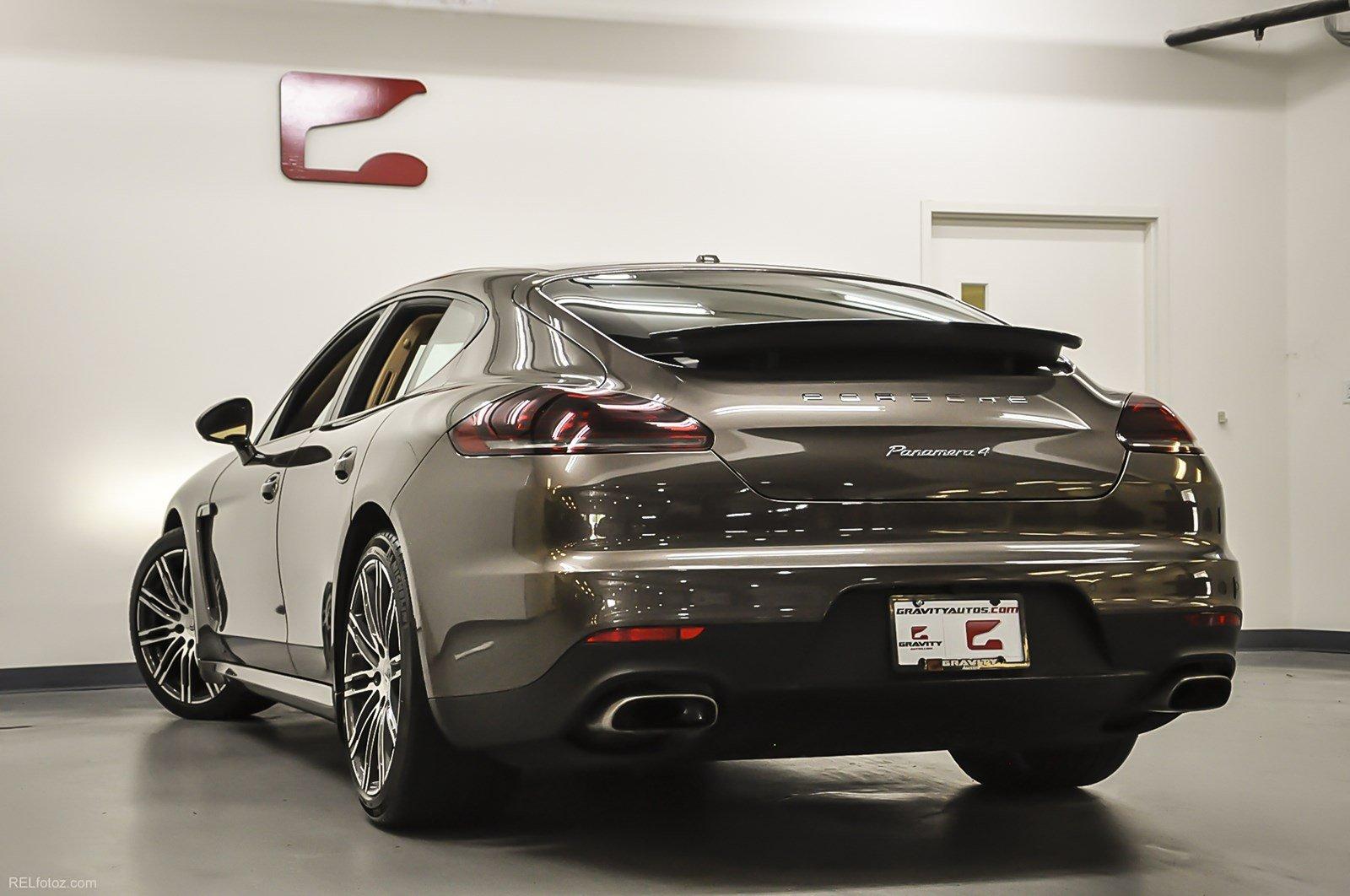 Chestnut Brown Metallic | Porsche Colors