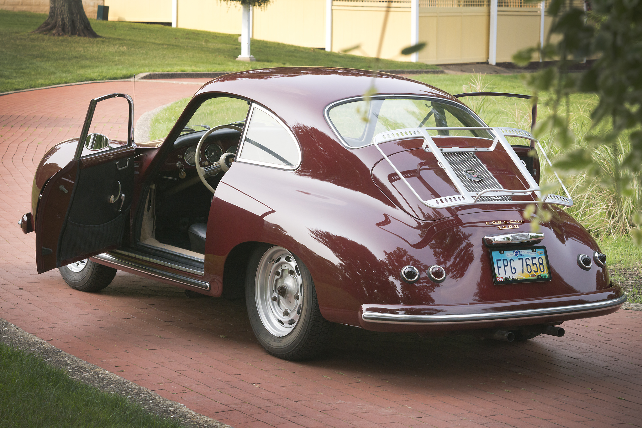 Polyantha Red | Porsche Colors