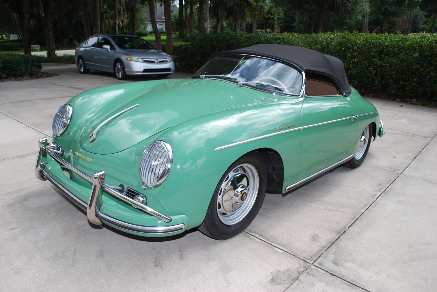 Auratium Green | Porsche Colors