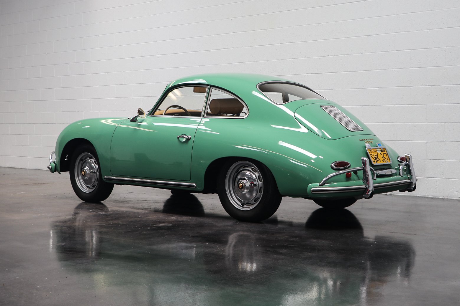 Auratium Green | Porsche Colors