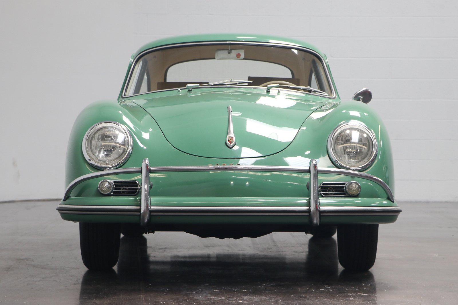 Auratium Green | Porsche Colors