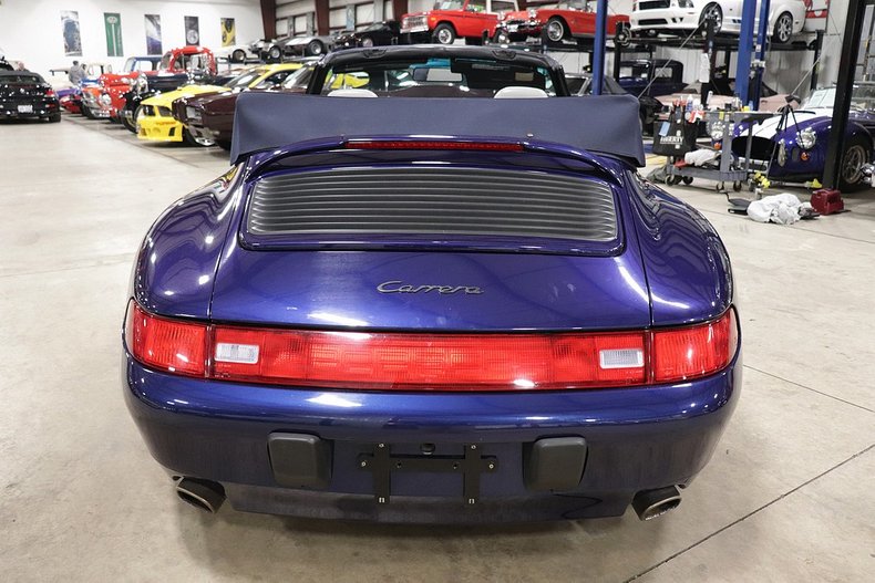 Iris Blue Metallic | Porsche Colors