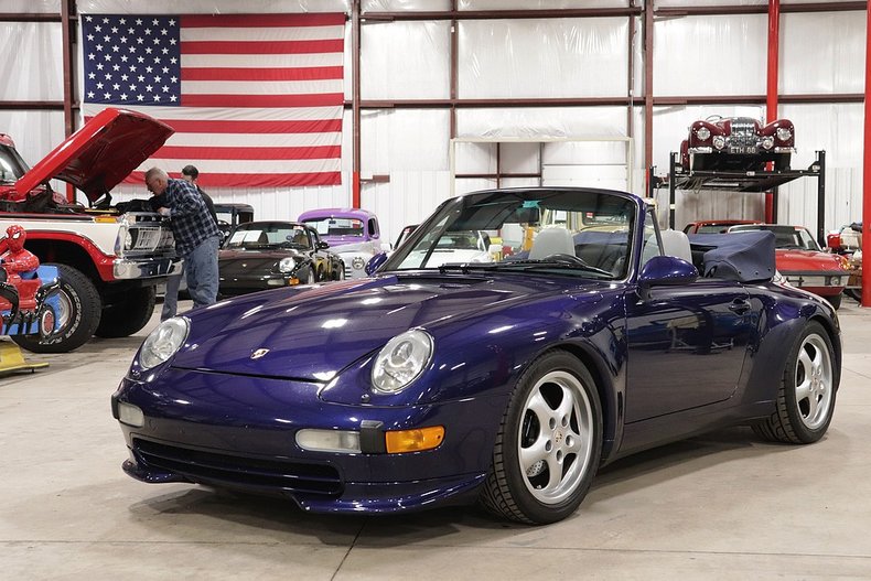 Iris Blue Metallic | Porsche Colors