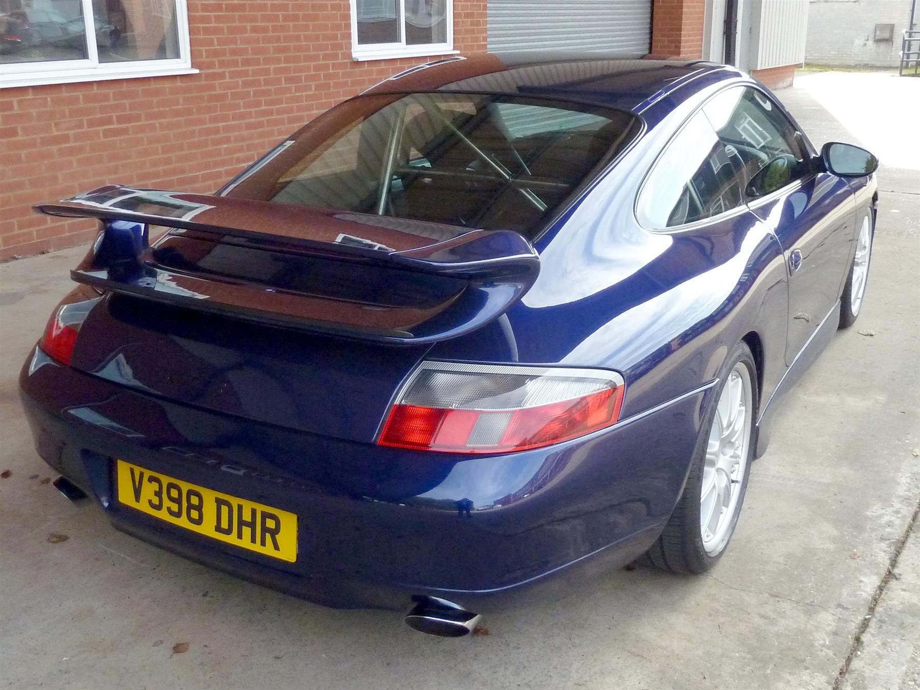 Iris Blue Metallic | Porsche Colors