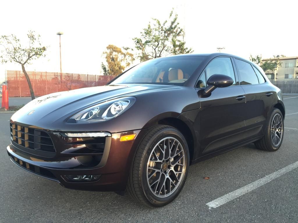 Mahogany Metallic | Porsche Colors