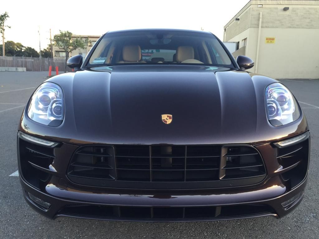 Mahogany Metallic | Porsche Colors