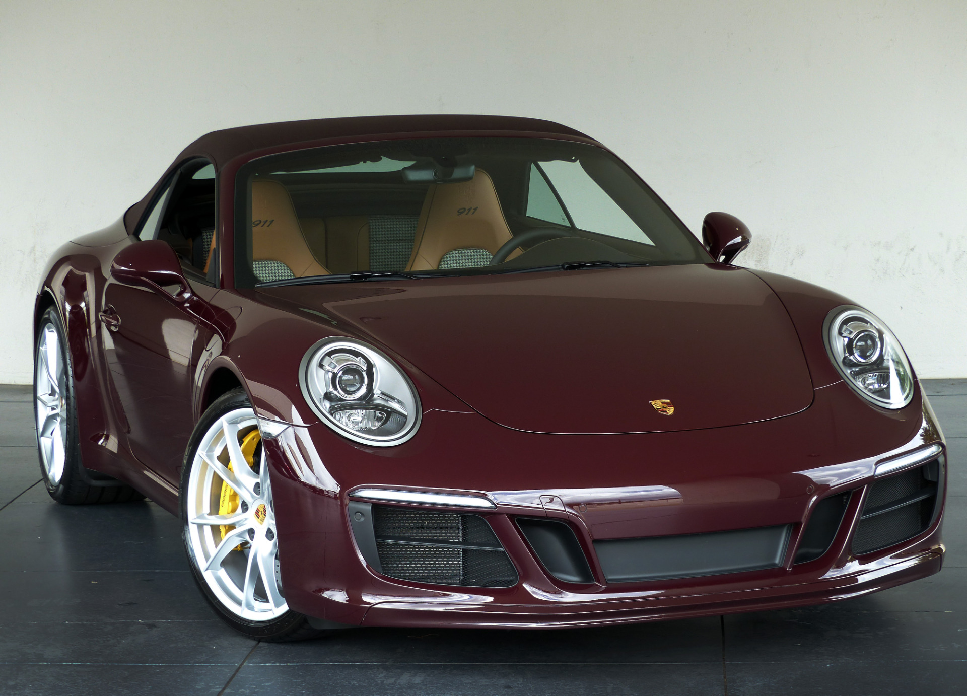 Pascha Red | Porsche Colors