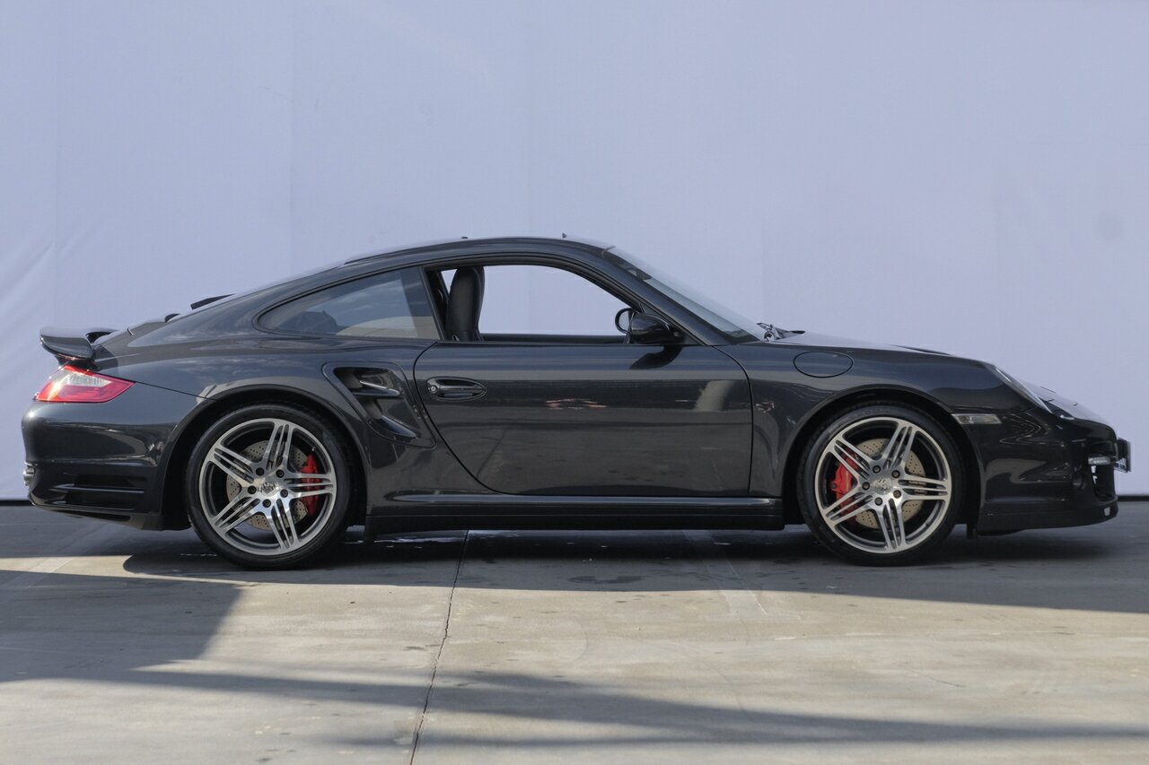 Atlas Grey Metallic | Porsche Colors