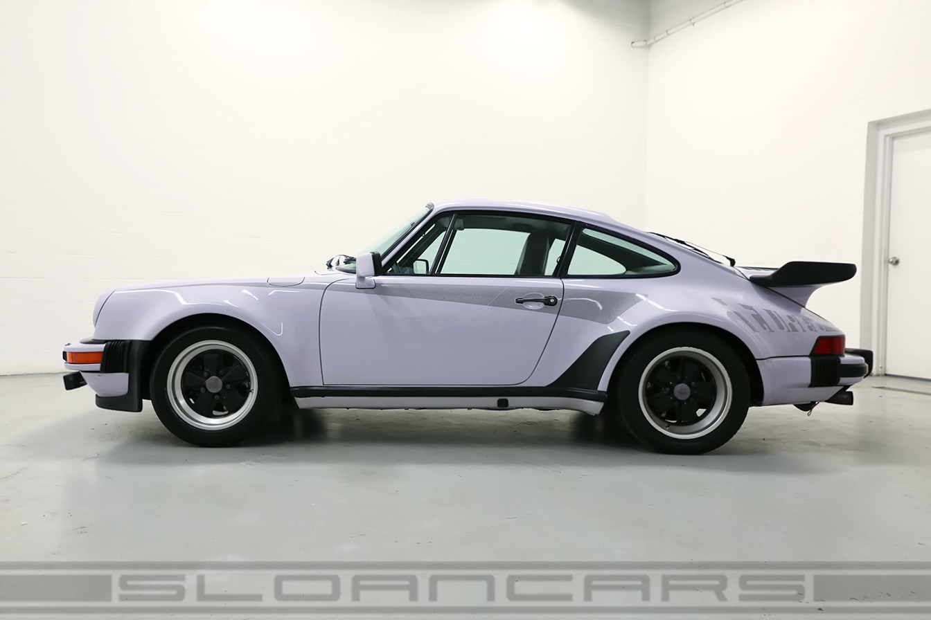 Moonstone | Porsche Colors