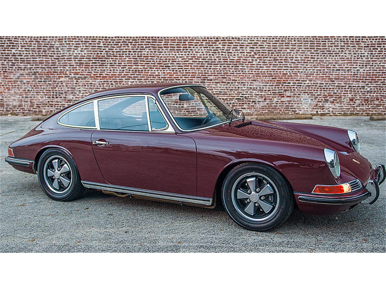 Carmona Red Metallic | Porsche Colors