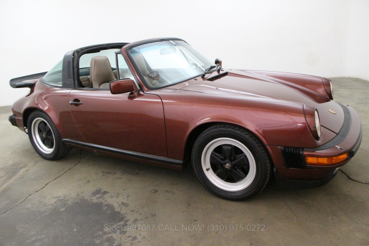 Garnet Red Metallic | Porsche Colors