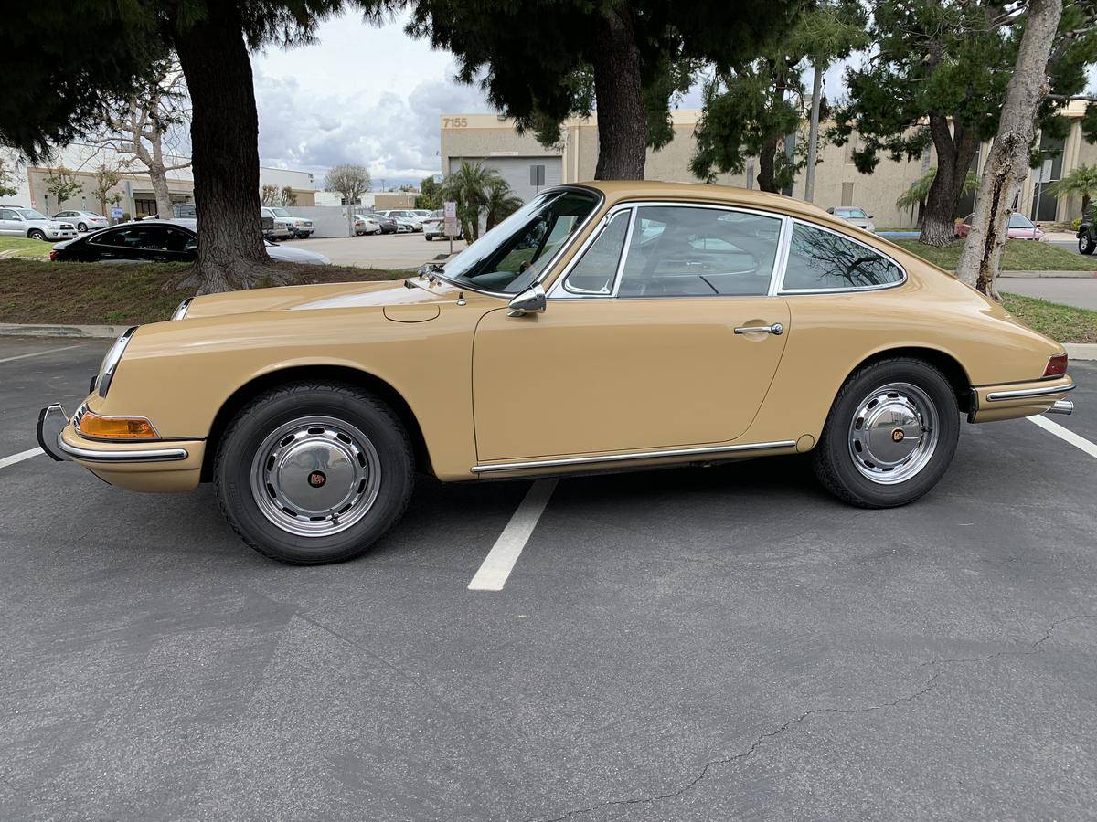 Sand Beige | Porsche Colors