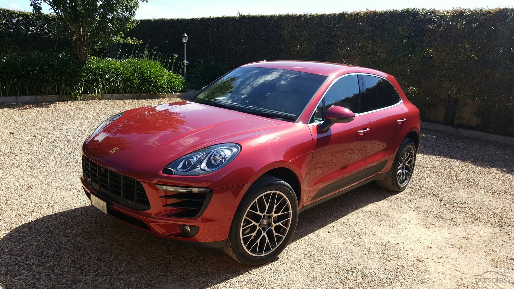 Impulse Red Metallic | Porsche Colors