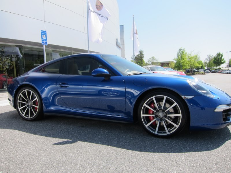Aqua Blue Metallic | Porsche Colors