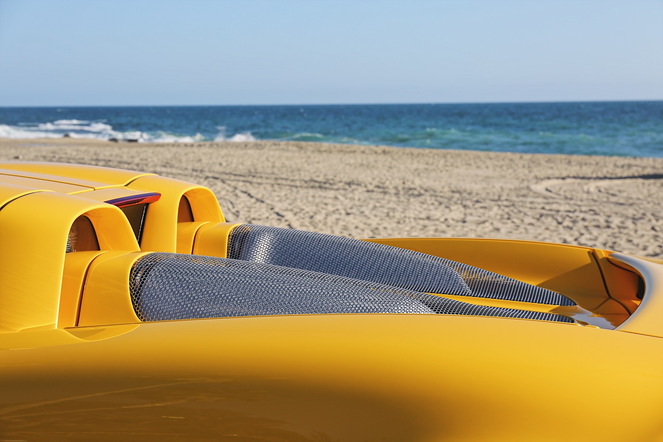 Fayence Yellow | Porsche Colors