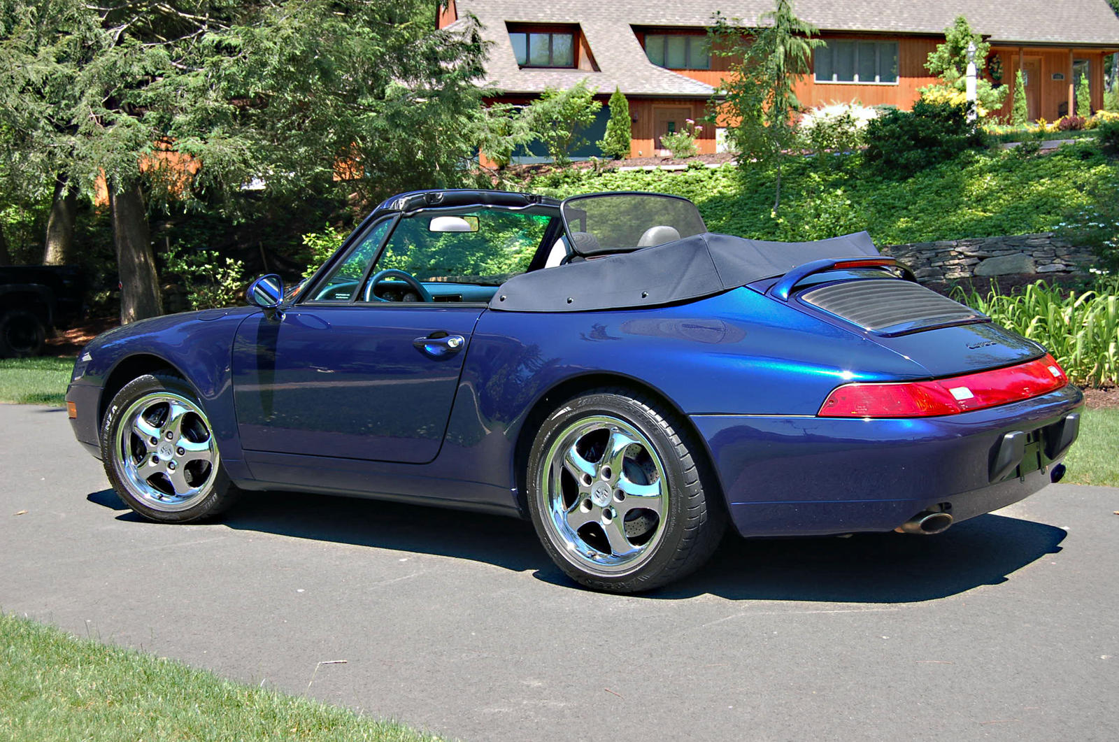 Iris Blue Metallic | Porsche Colors