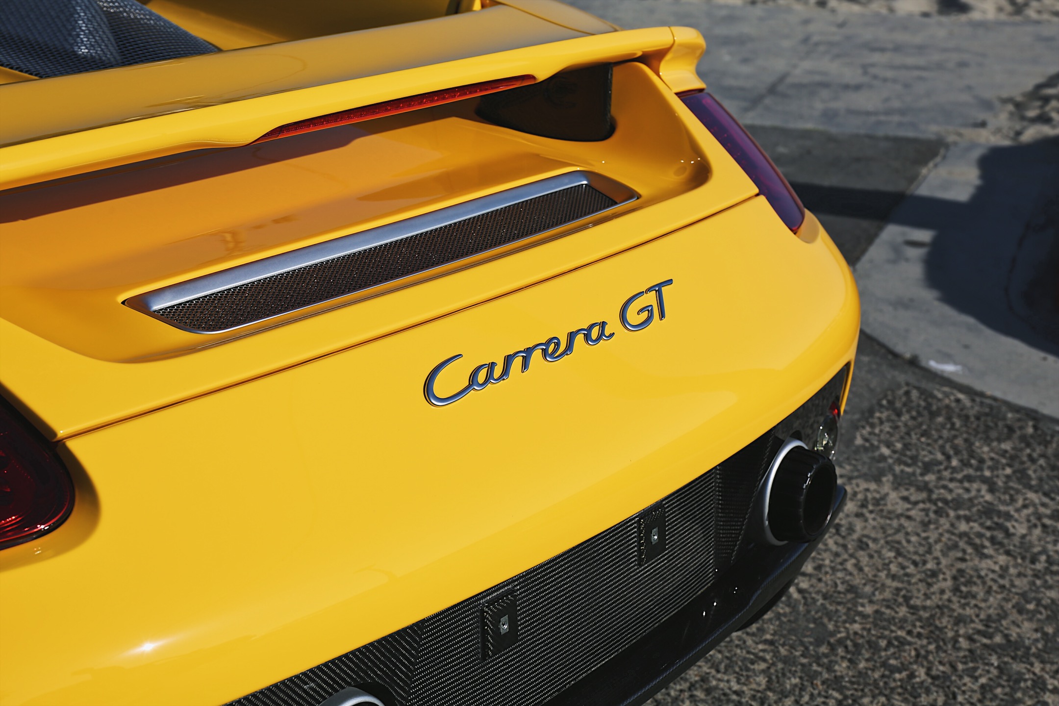 Fayence Yellow | Porsche Colors