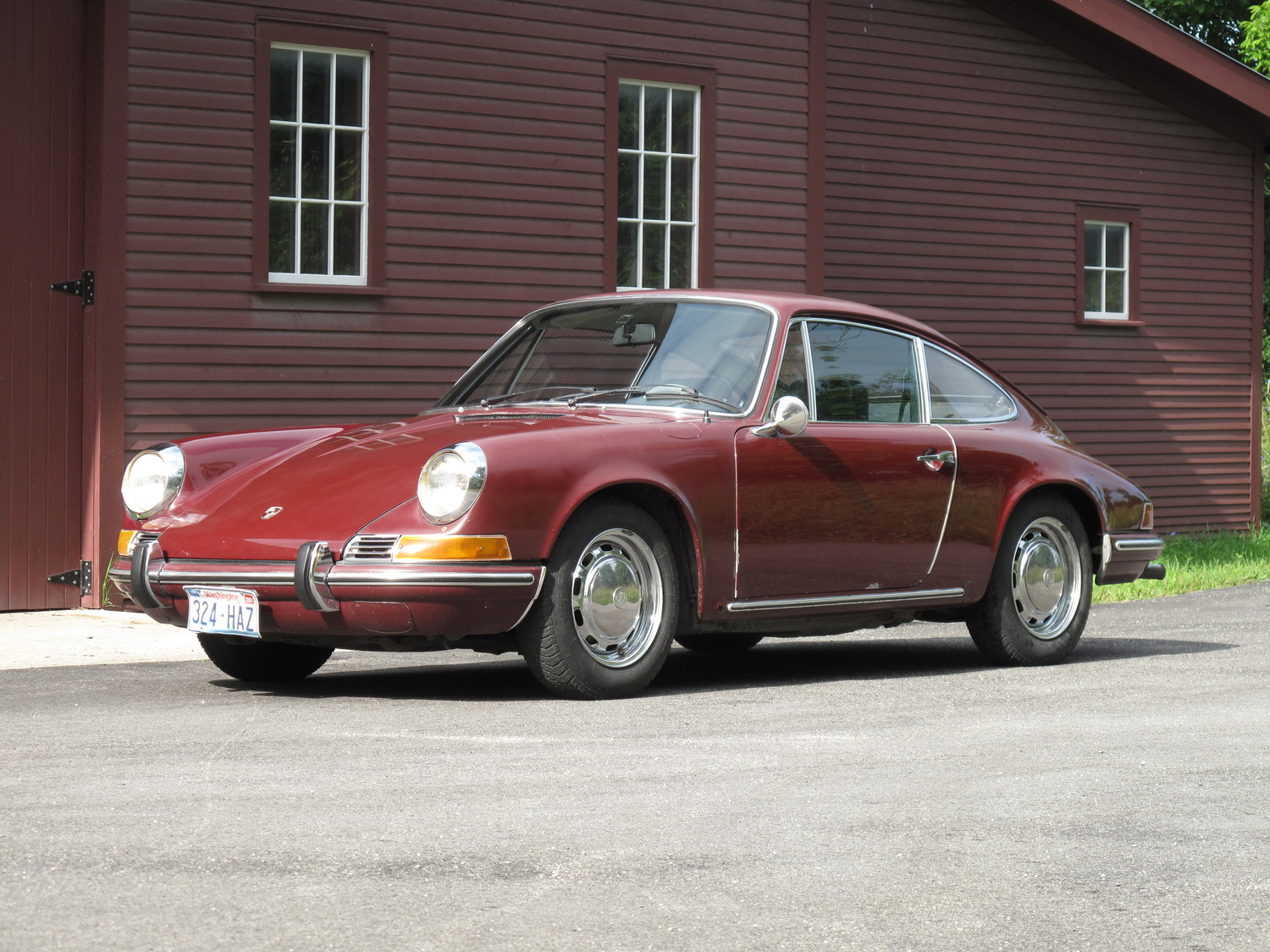 Maroon | Porsche Colors