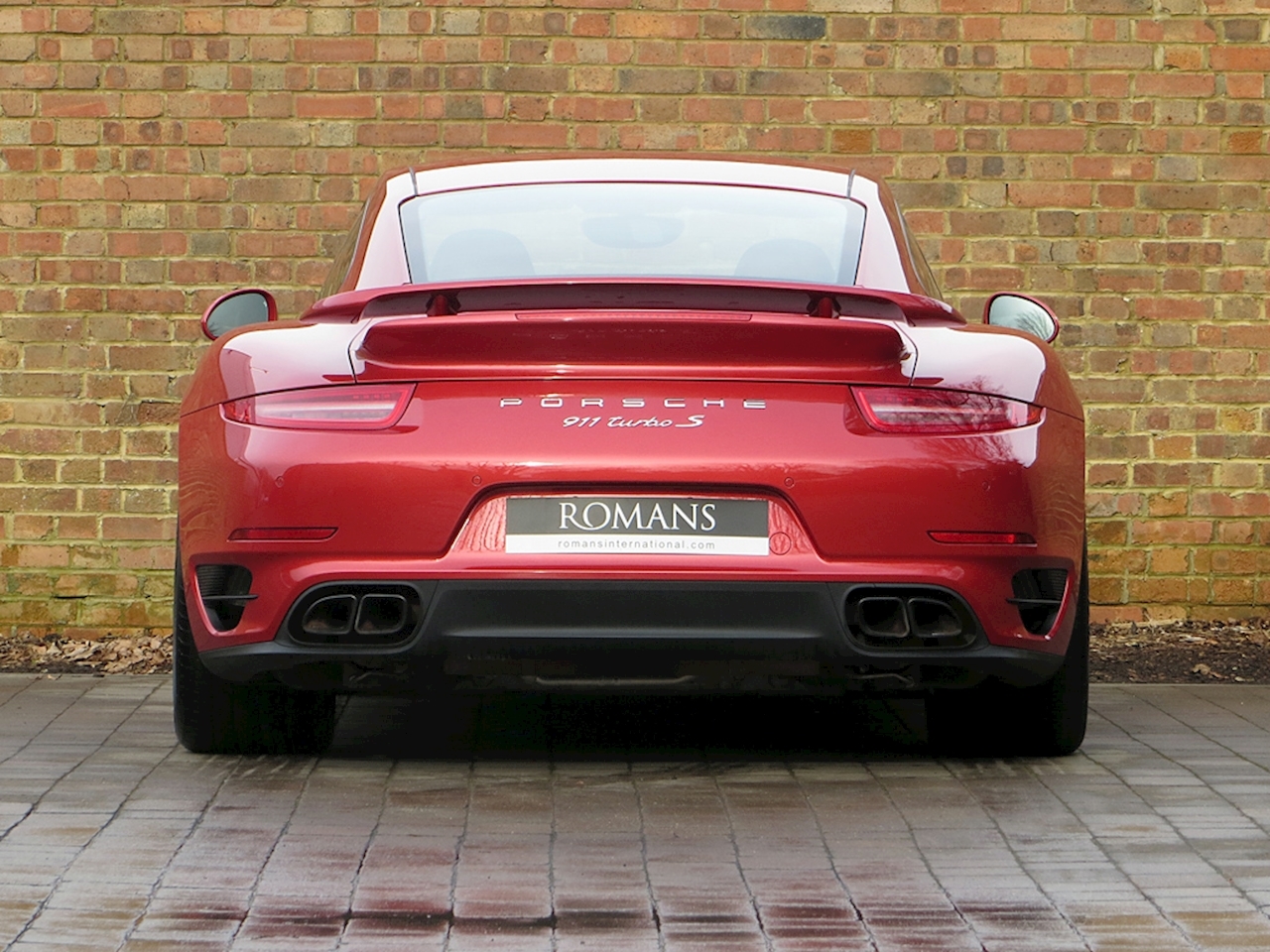 Amaranth Red Metallic | Porsche Colors