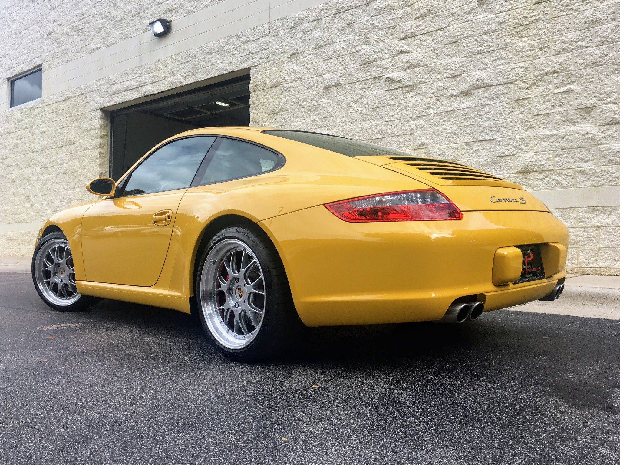 Speed Yellow | Porsche Colors