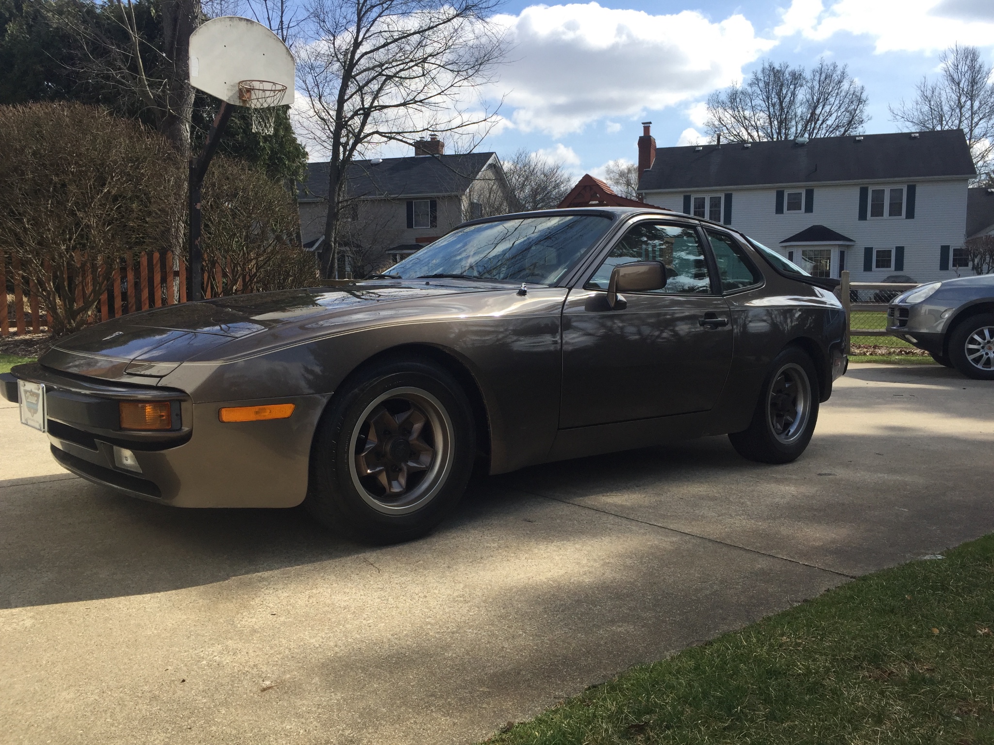Sable Brown Metallic | Porsche Colors