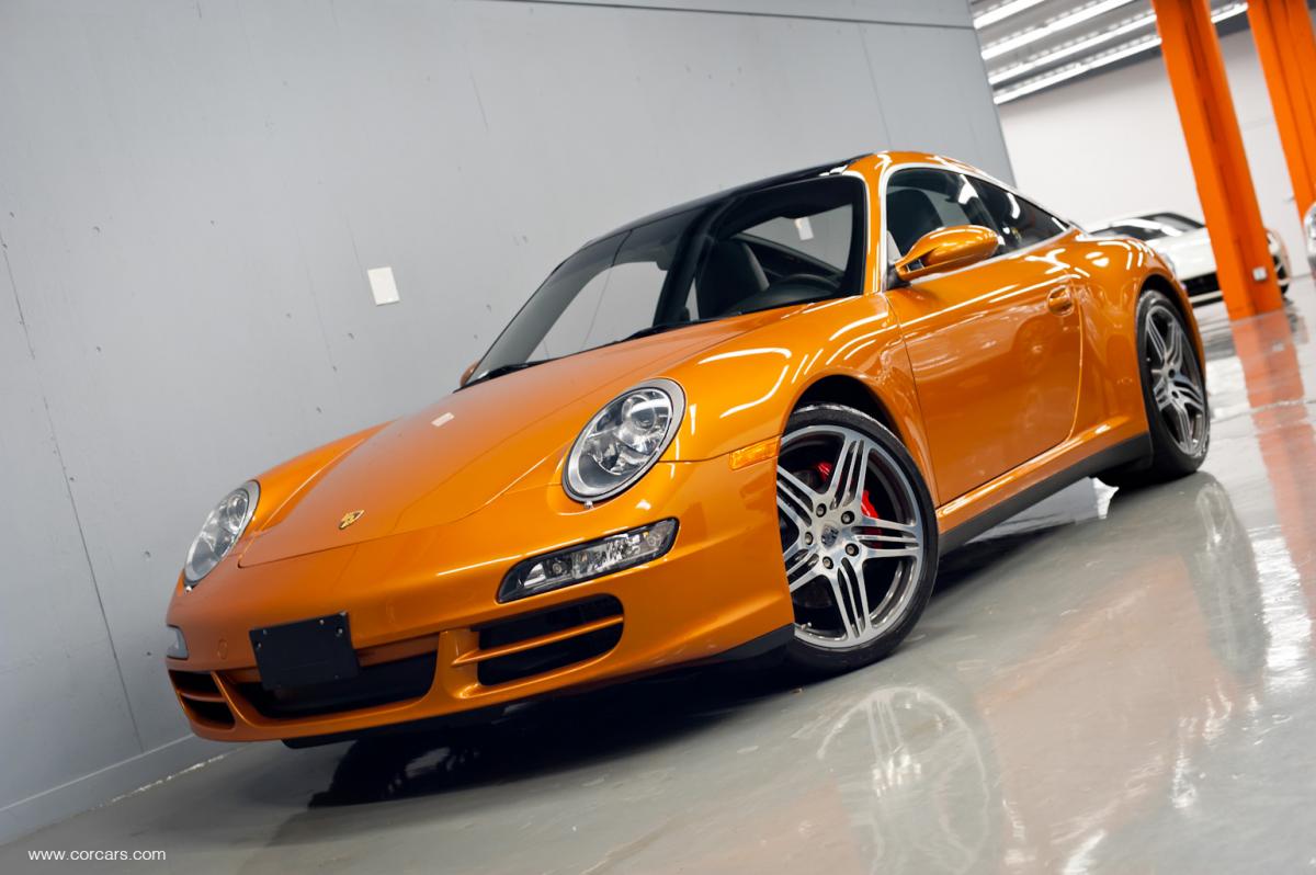 Nordic Gold Metallic | Porsche Colors