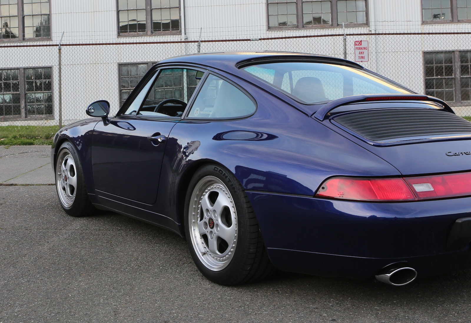 Iris Blue Metallic | Porsche Colors