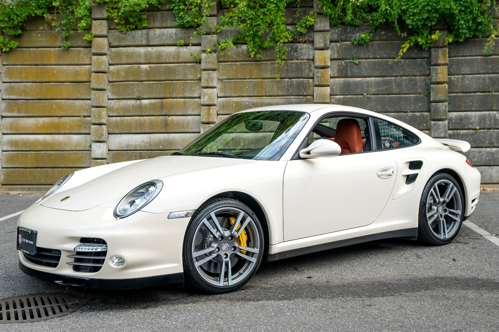 Creme White | Porsche Colors