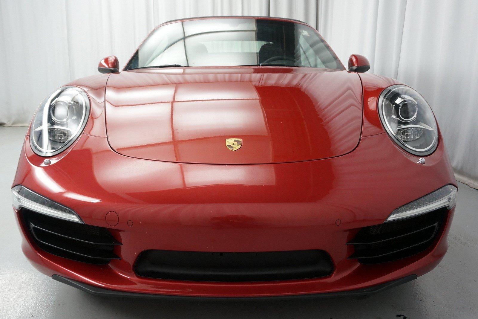 Amaranth Red Metallic | Porsche Colors